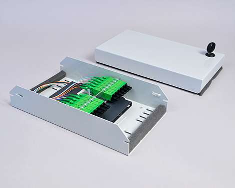 AP-Box, Flach, 4 x E2000APC, 9-125µm, H&S